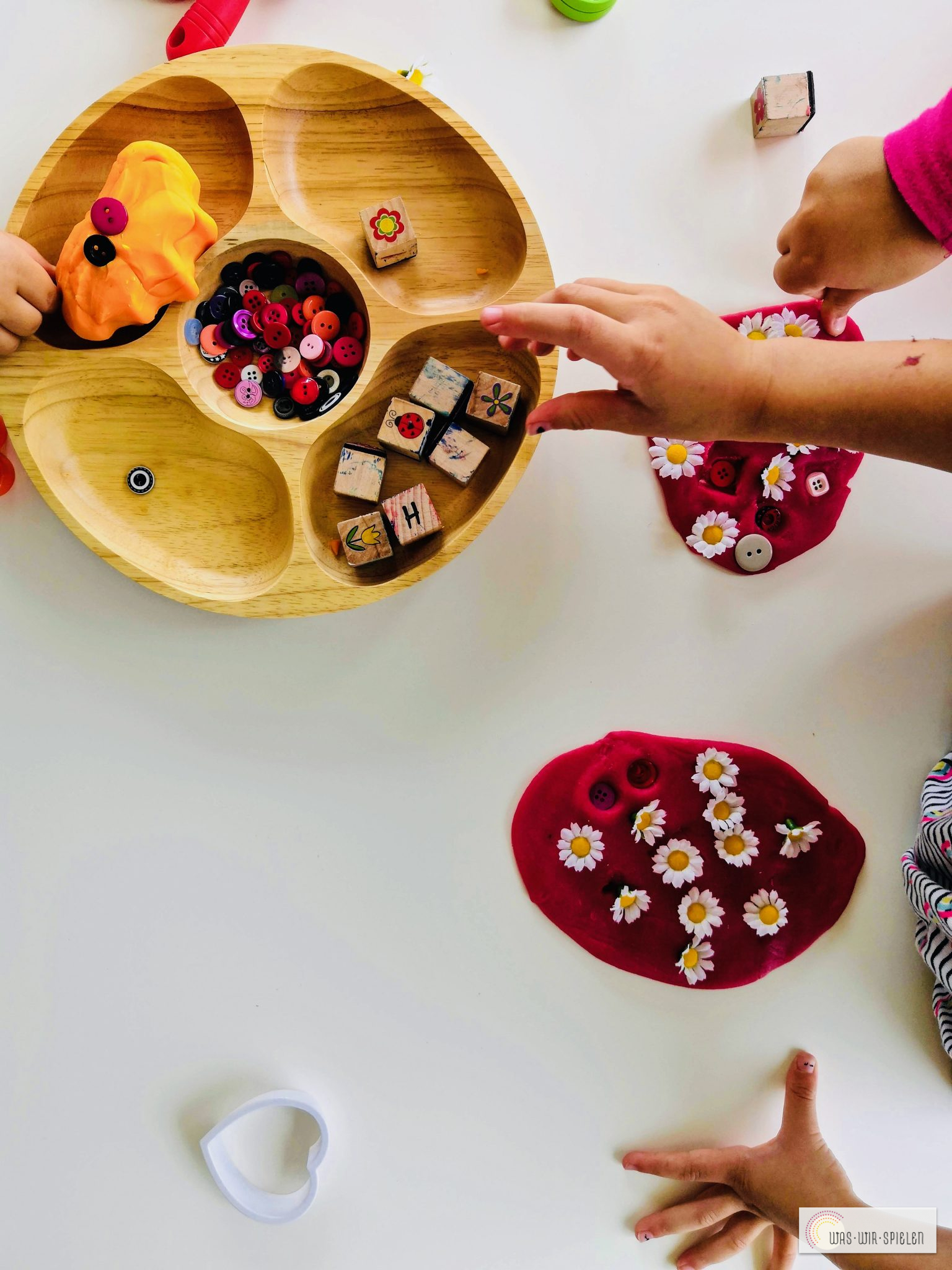 SOS Ideensammlung zum Thema "Knete" - waswirspielen.com